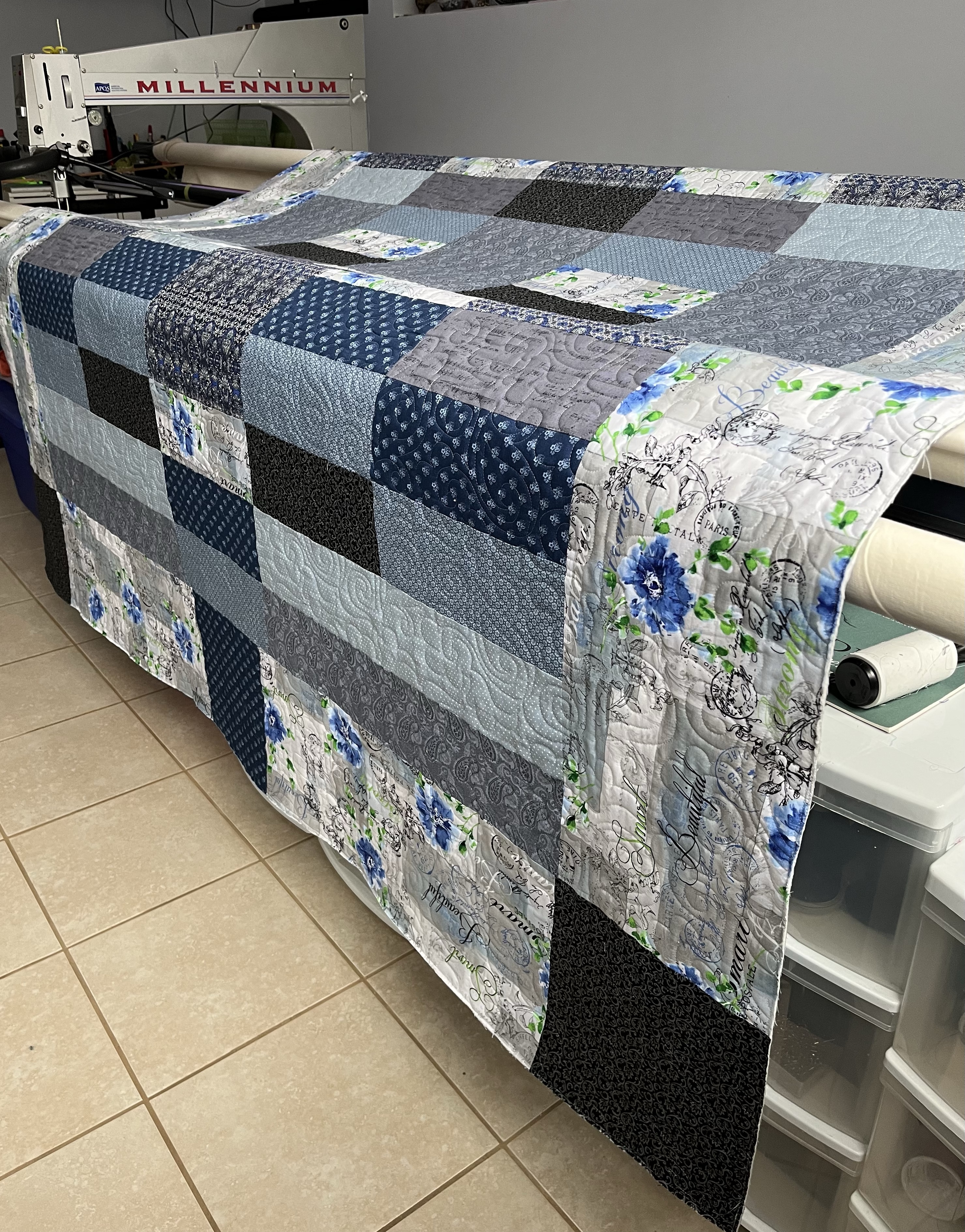 Karen’s Blue/Grey Quilt – Wendy’s Quilting and Life