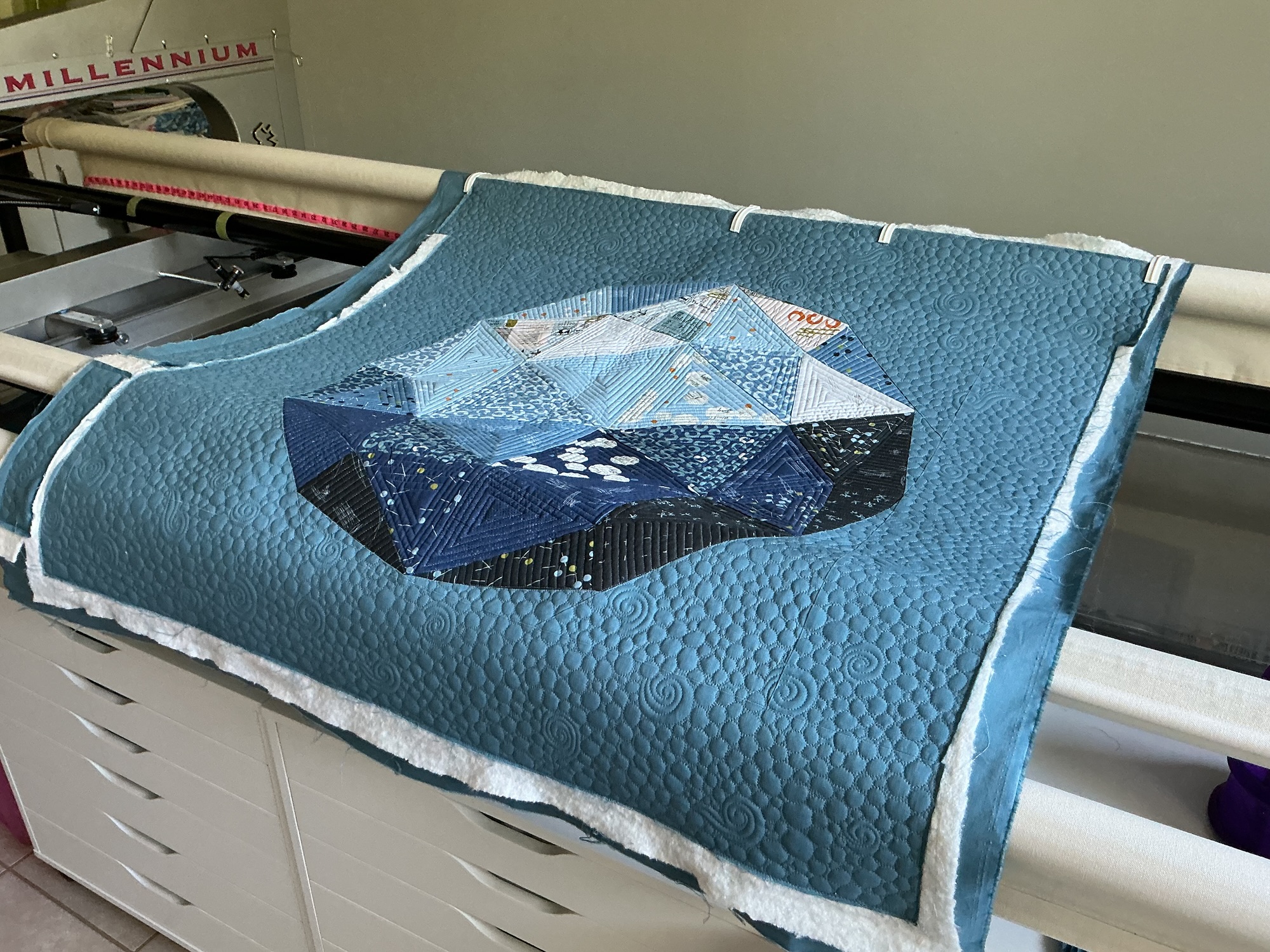 Betty’s Globe Quilt – Wendy’s Quilting and Life